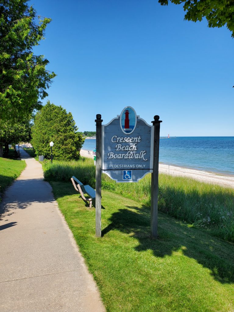 Pierhead Lighthouse | wisconsinharbortowns.net