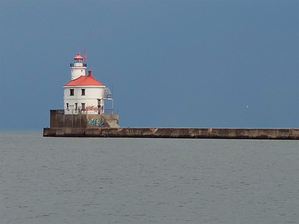 Milwaukee Pierhead Light | wisconsinharbortowns.net